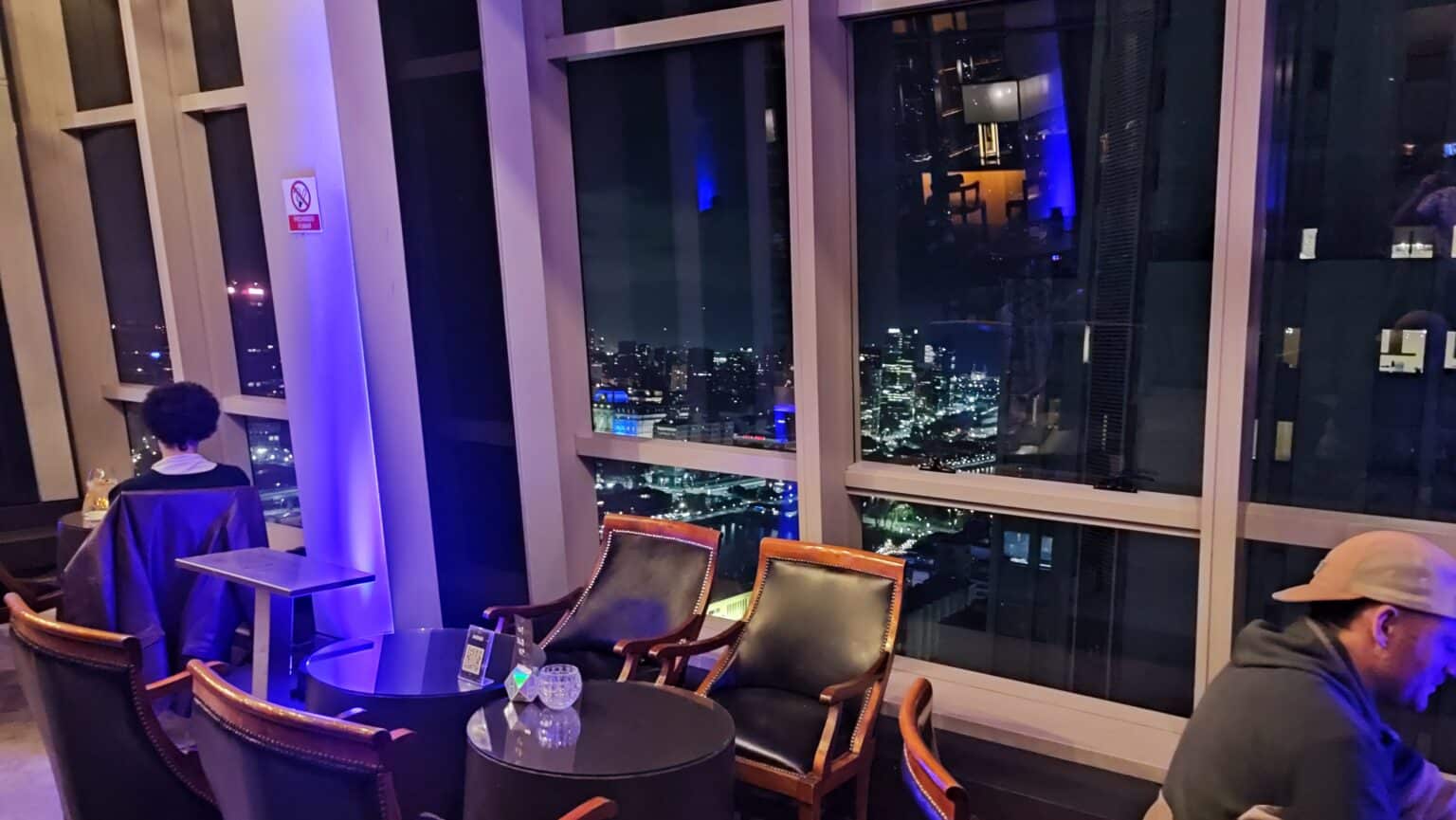 Vive una Noche Única en Crystal Bar del Alvear Icon Hotel, Puerto ...